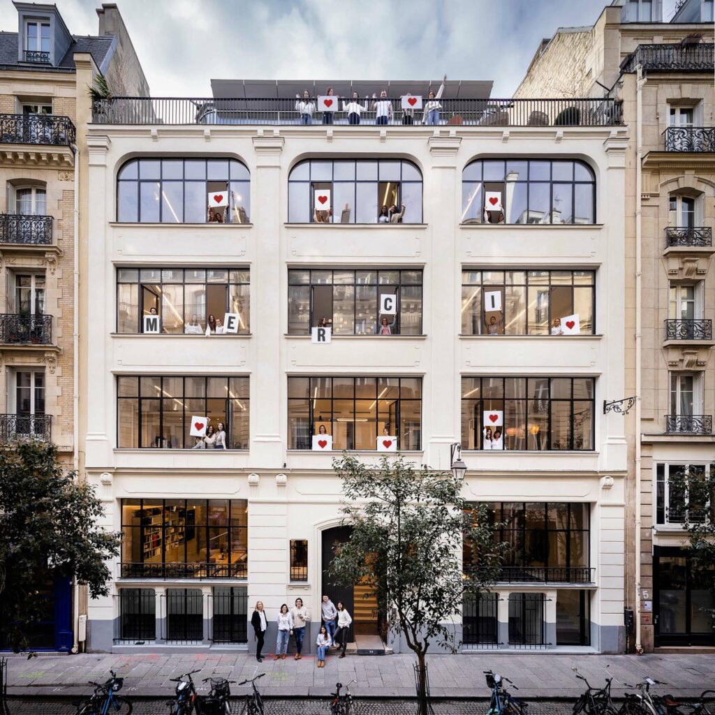 MOORE - Mobilier design pour les entreprises, hôtels & restaurants - Paris